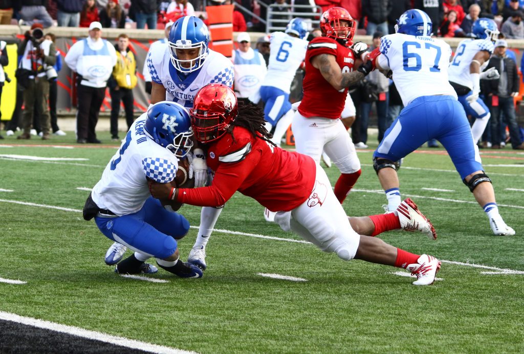 Defensive End Jarrett Jackson Officially Signs With Louisville Football ...
